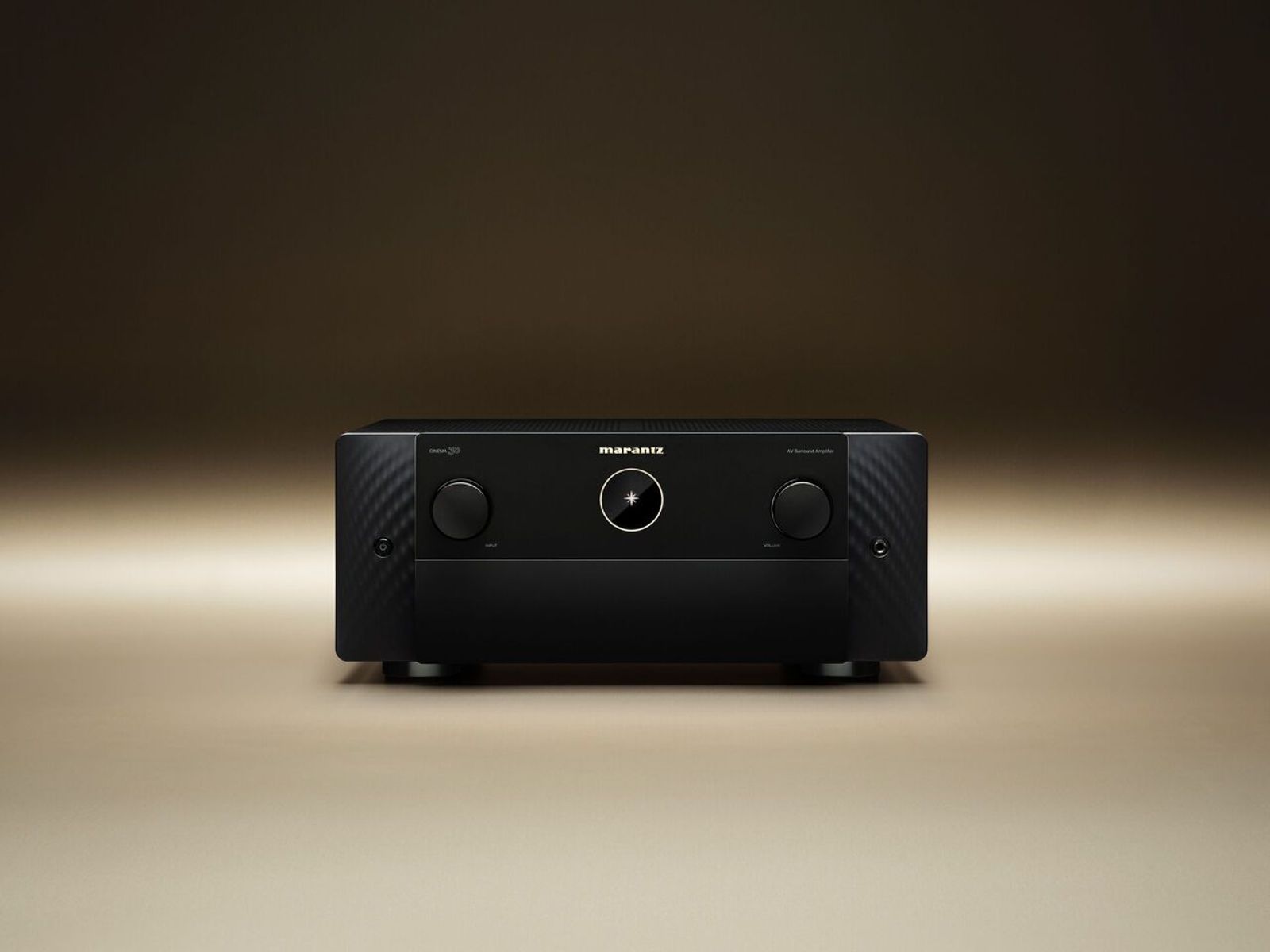 Staf Vrelust, Schilde: Marantz Cinema 30 Black, Receiver